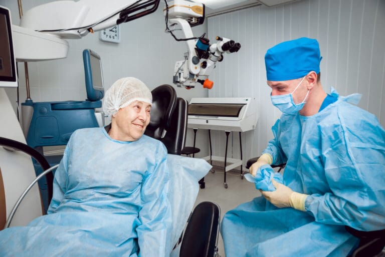 Types of Cataract Surgery: Phaco vs. Extracapsular | MyVision.org
