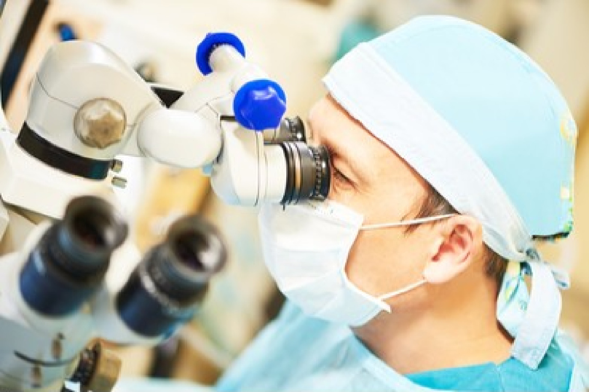 Is LASIK Eye Surgery Safe? Risks & Success Rates | MyVision.org