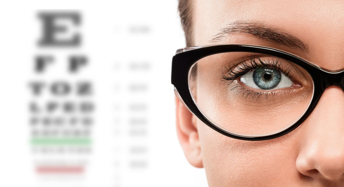 A Complete Guide on What to Know When Buying Glasses Online